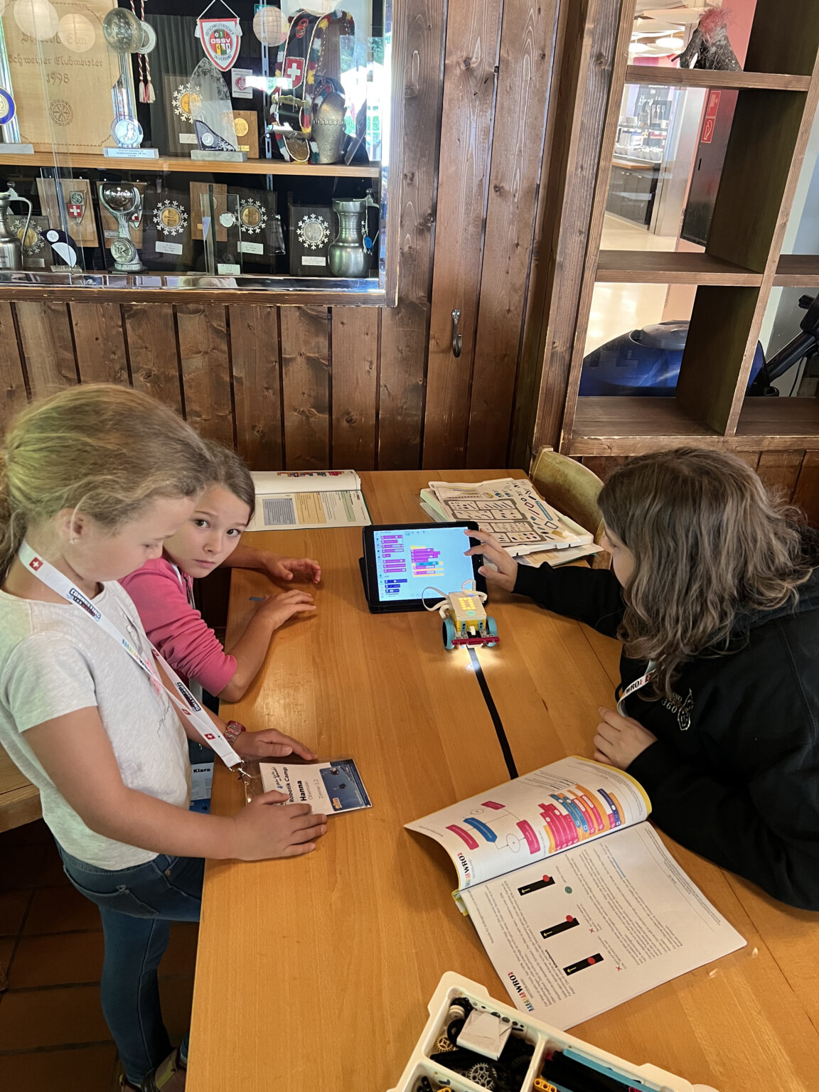 Girls Robotics Camp – World Robot Olympiad Switzerland
